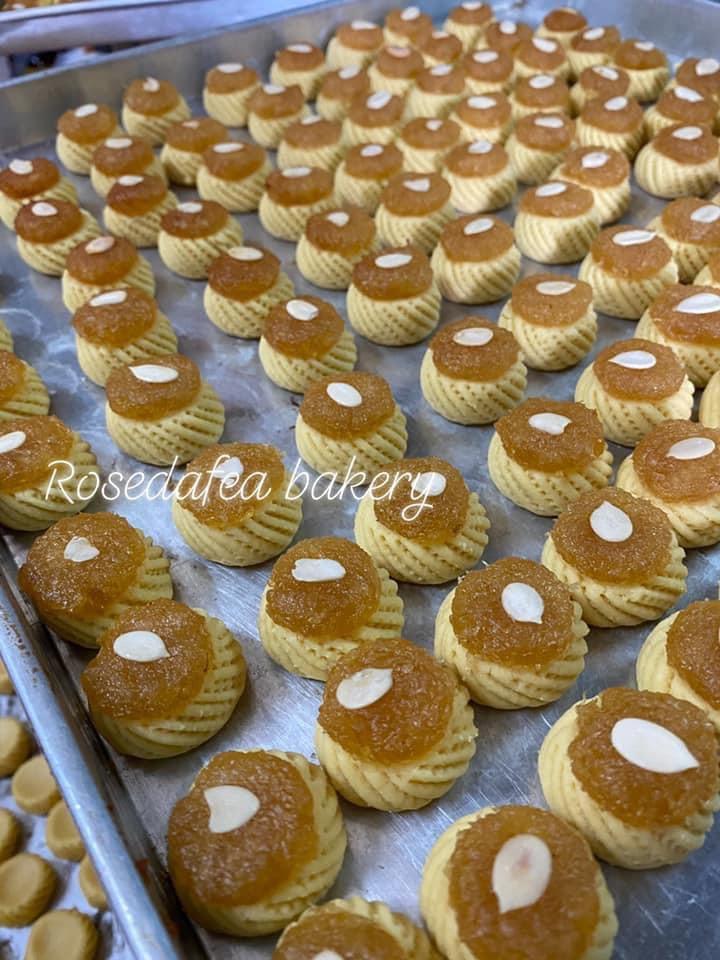 PINEAPPLE TART SEPIT, Food & Drinks, Homemade Bakes on Carousell