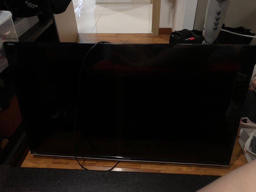 Sharp 39inch tv, TV & Home Appliances, TV & Entertainment, TV on Carousell