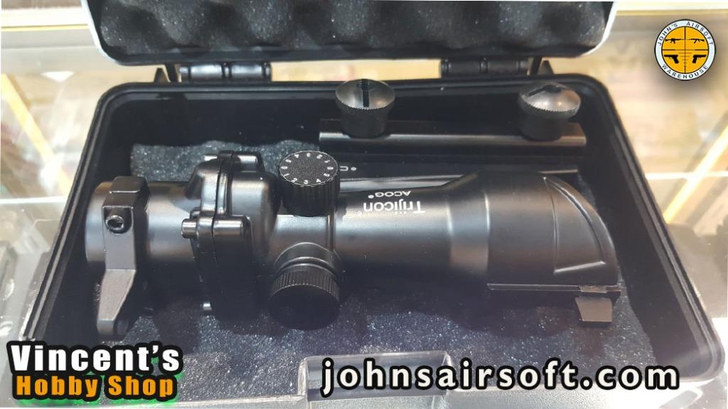 TRIJICON ACOG D5 W/ HARD CASE, Sports Equipment, Other Sports Equipment ...