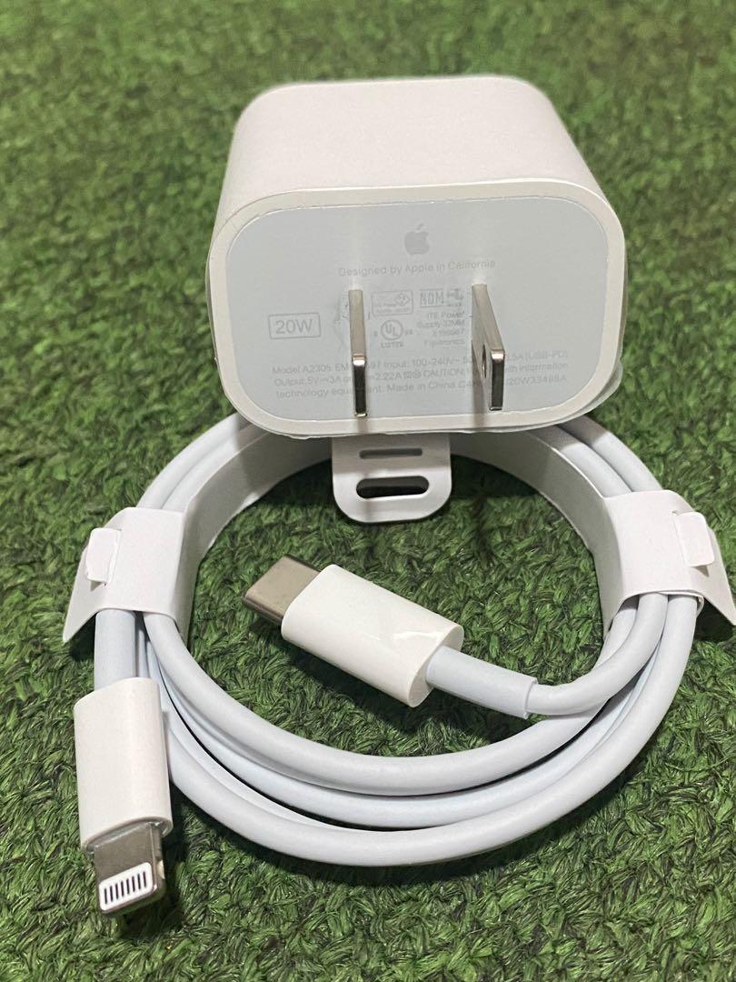 Apple iPhone Charger 20 watts adapter and Usb c to Lightning cable ...
