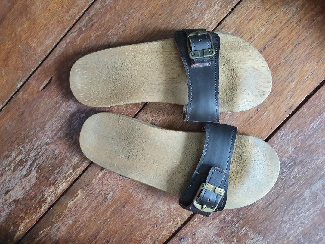 Happy Fit Brown Bakya, Women's Fashion, Footwear, Sandals on Carousell