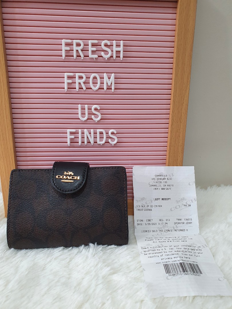 Coach bifold, Women's Fashion, Bags & Wallets, Wallets & Card holders ...