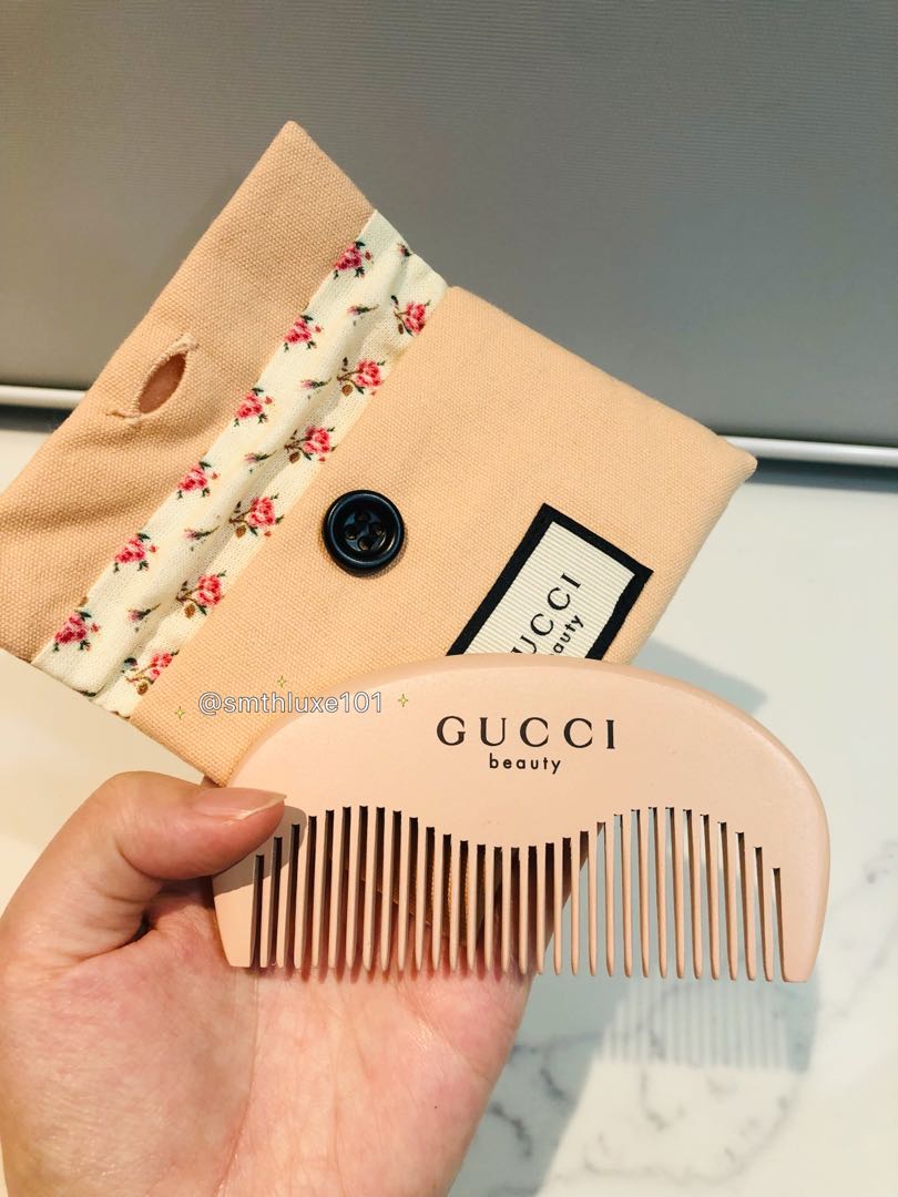 [$5 off listed price] Gucci Linen Pouch with Comb Set VIP Gift, Women's ...