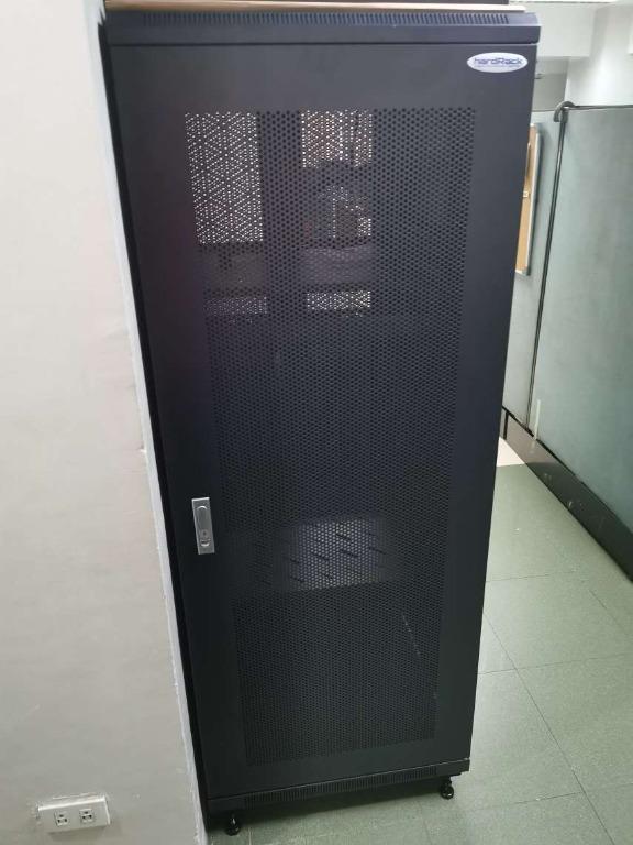 HardRack Data Rack Cabinet 32U W-600mm by D-800mm Perforated, Computers ...