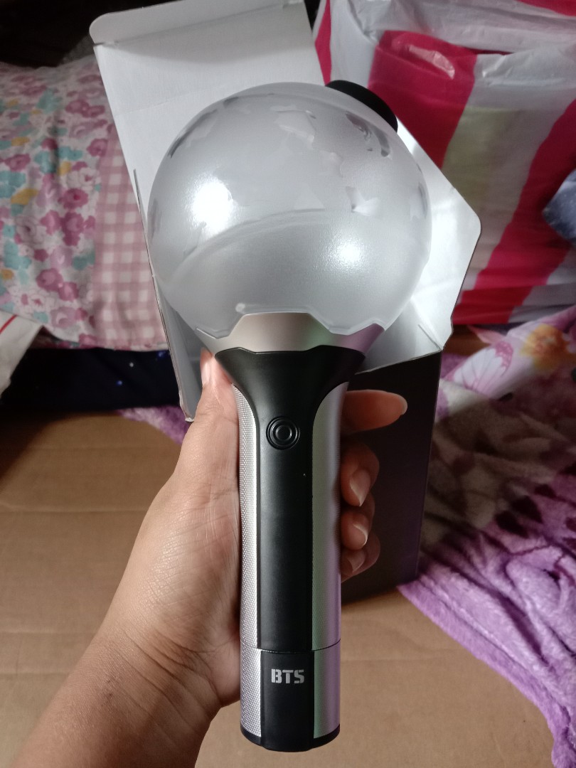 OFFICIAL - BTS ARMY BOMB VERSION 2, Hobbies & Toys, Memorabilia ...