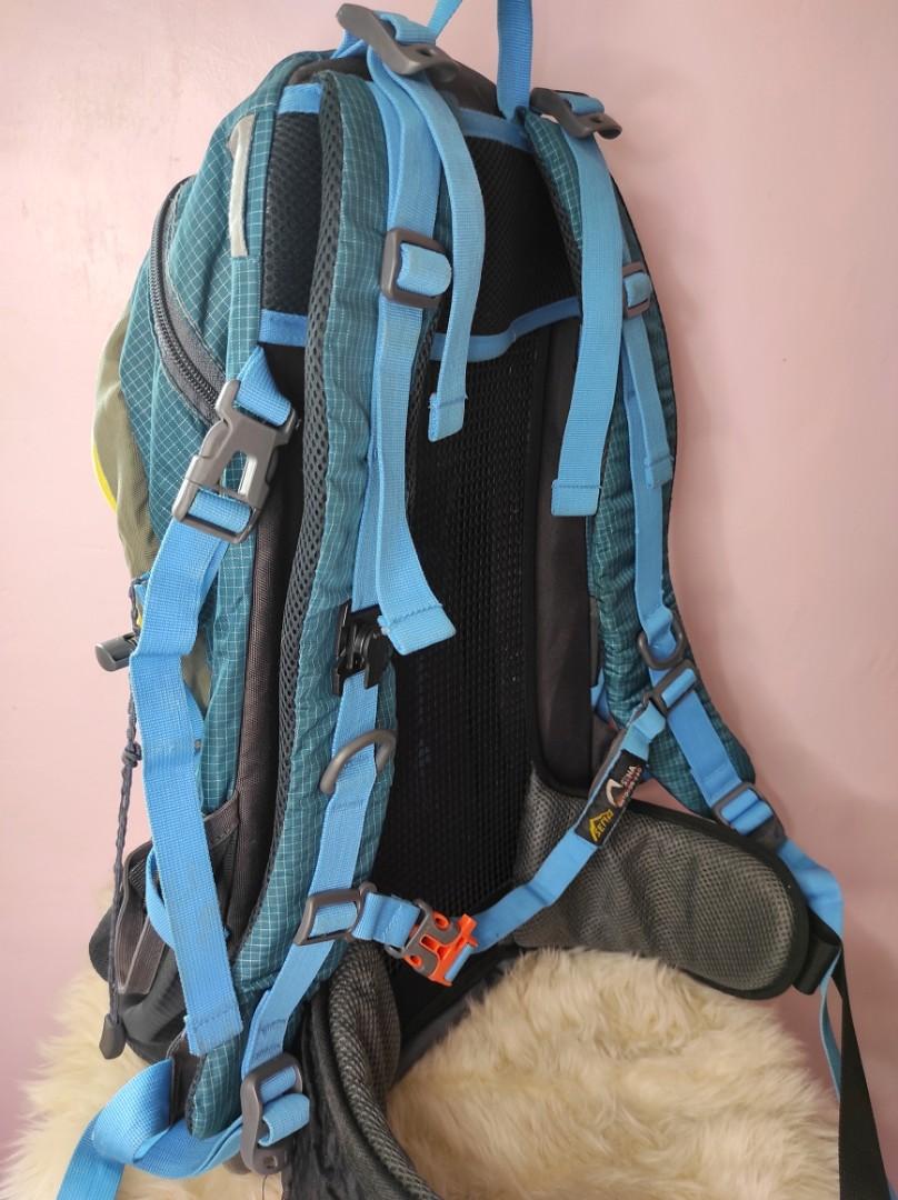 SENA hiking Bag, Men's Fashion, Bags, Backpacks on Carousell