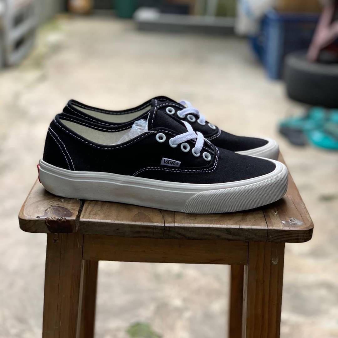 SEPATU vans authentic og lx, Fesyen Wanita, Sepatu di Carousell
