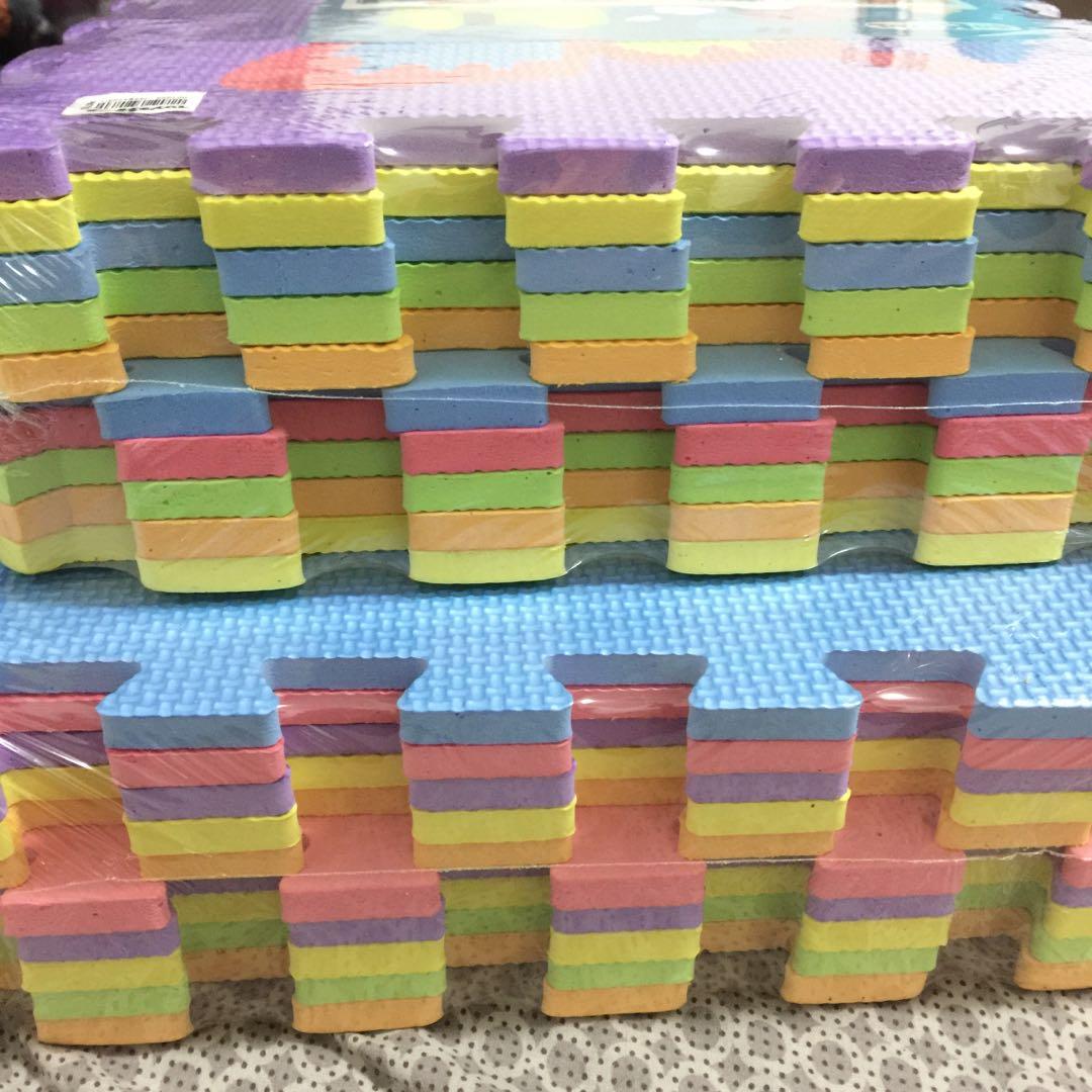 Toys R Us Rubber Puzzle Mats (20 pcs), Babies & Kids, Infant Playtime ...