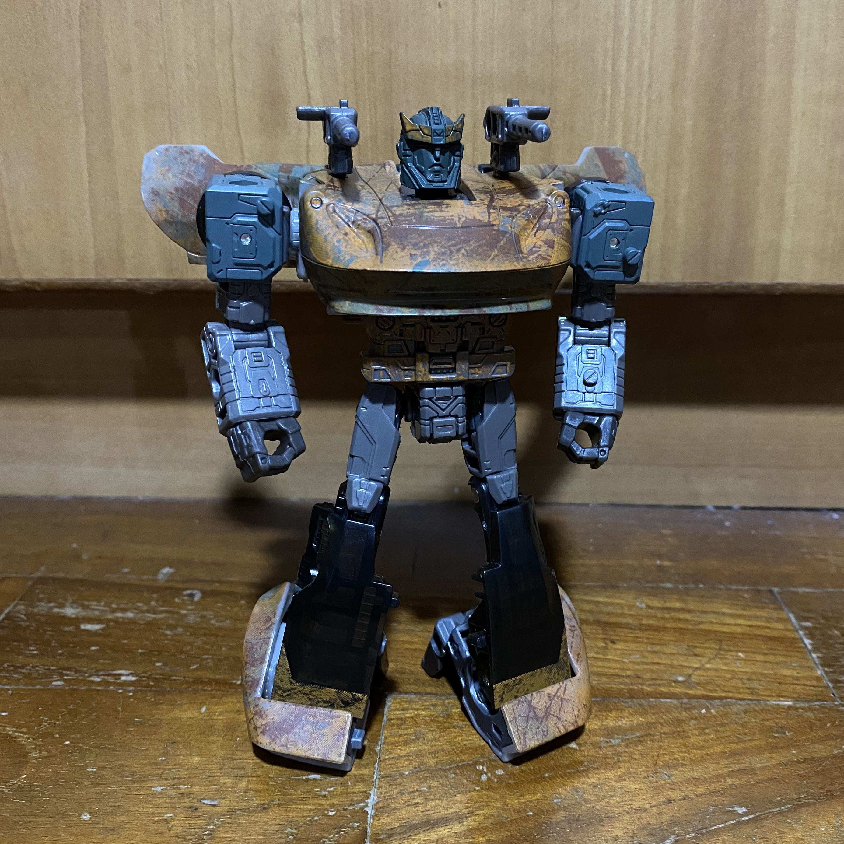 Transformers Netflix Sparkless Bot, Hobbies & Toys, Toys & Games on ...