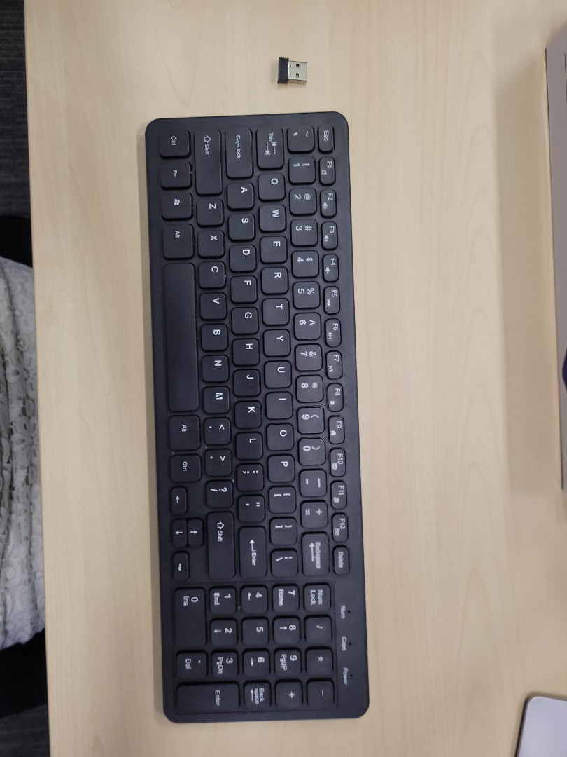 Wireless keyboard with keypad (lightly used), Computers & Tech, Parts ...