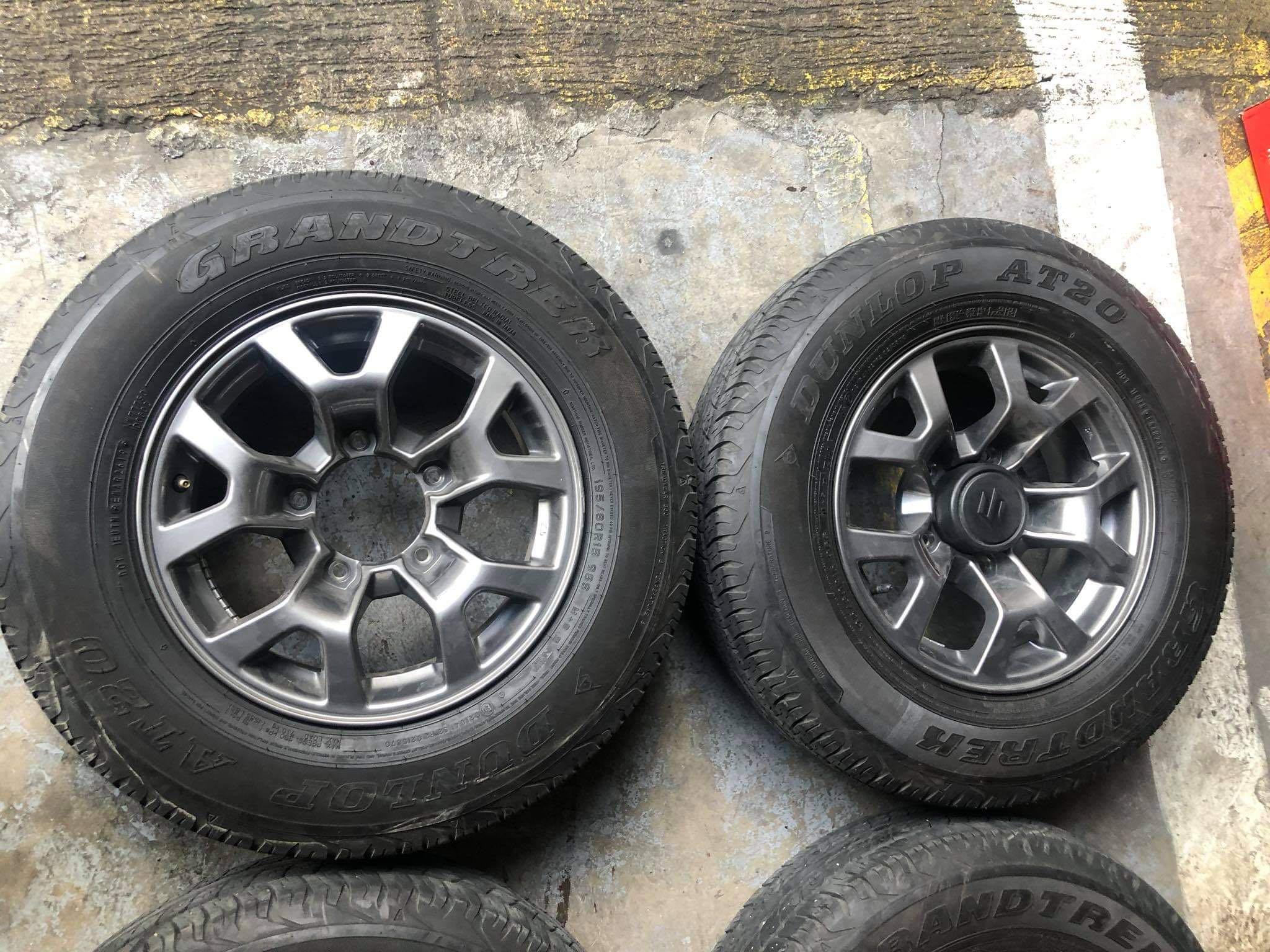 15" Jimny 2020 Stock Mags used 5Holes pcd 139 with 195-80-r15 Dunlop ...
