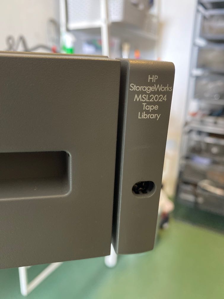 HP StorageWorks MSL2024 Tape Library, Computers & Tech, Office ...