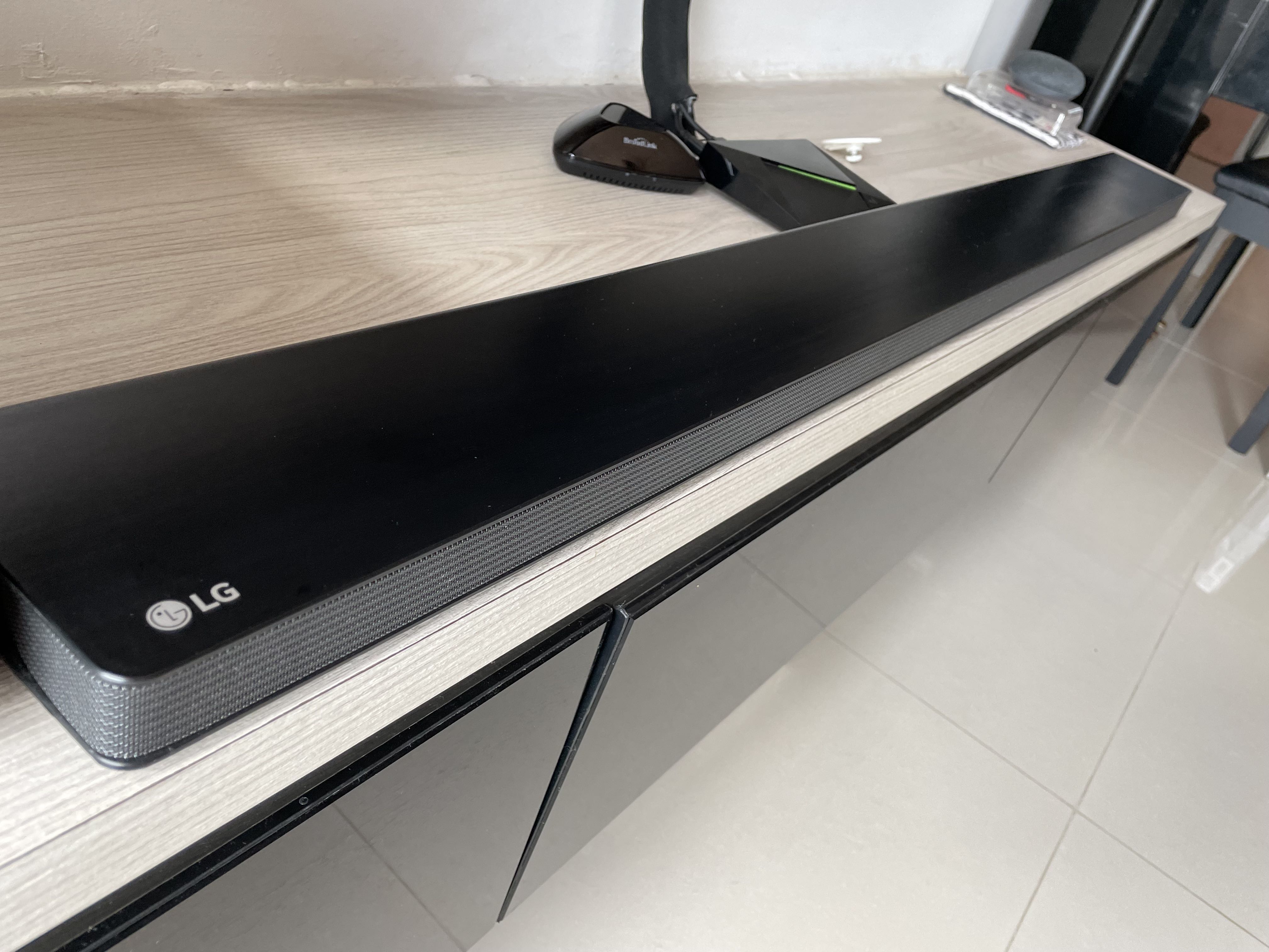 LG SJ8 soundbar and subwoofer, Audio, Soundbars, Speakers & Amplifiers ...