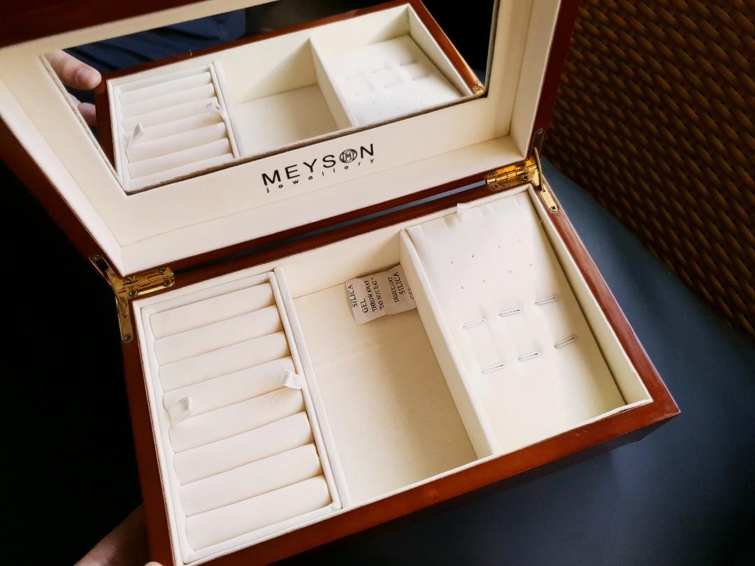 Meyson Jewellery Box Organiser, Women's Fashion, Jewelry & Organisers ...