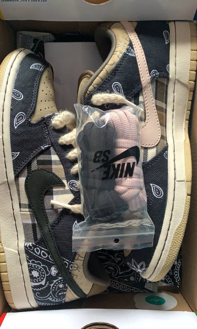 Nike Travis Scott SB Dunk Low | Collab, Men's Fashion, Footwear ...