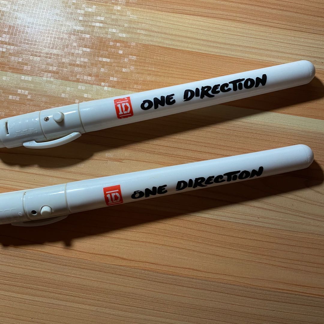 ONE DIRECTION Official Concert Lightstick, Hobbies & Toys, Music ...