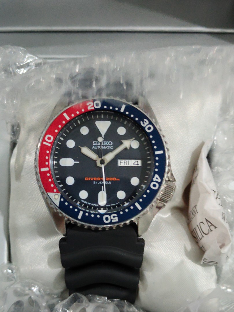 Seiko SKX009J1, Men's Fashion, Watches & Accessories, Watches on Carousell