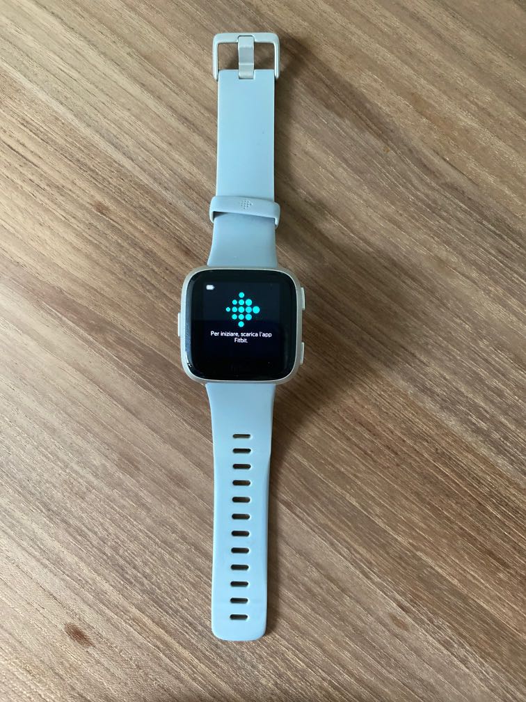 Fitbit versa 1, Mobile Phones & Gadgets, Wearables & Smart Watches on ...