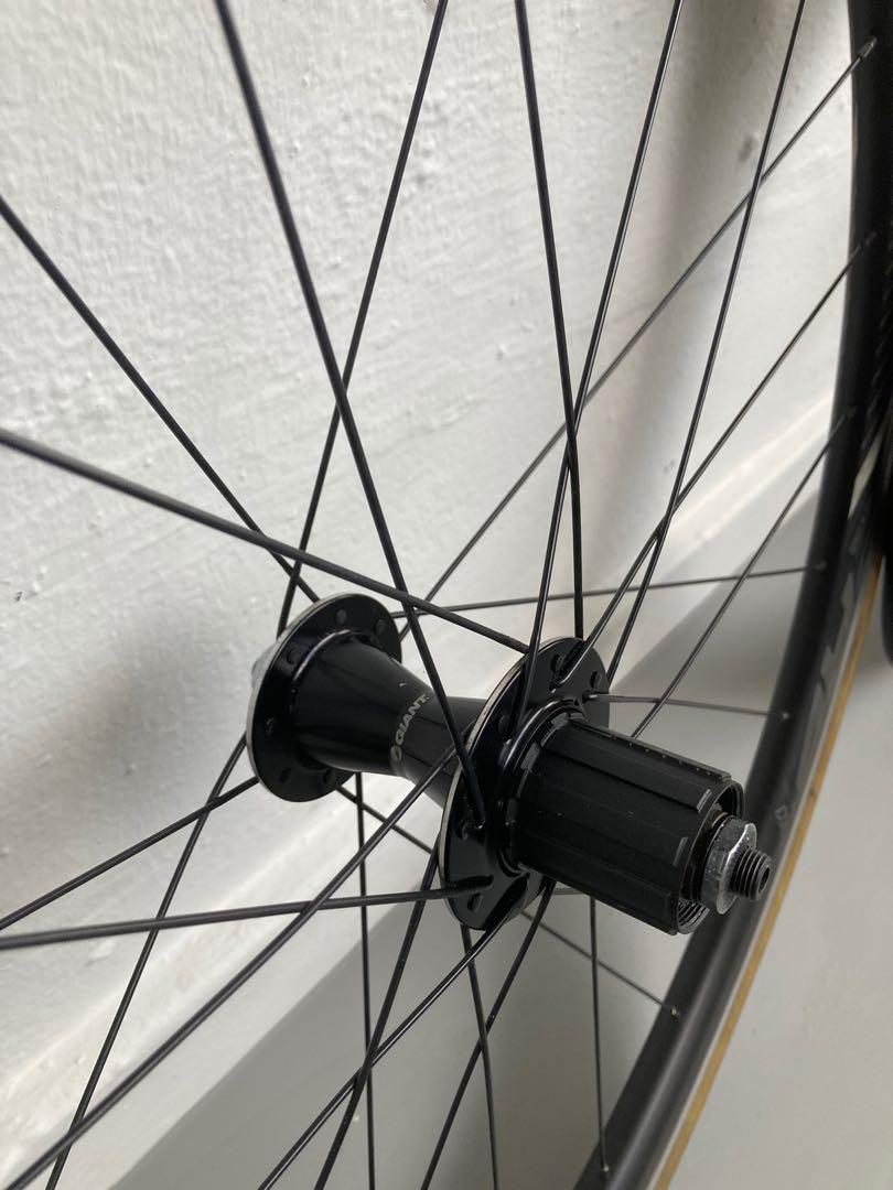 Giant PA2 Tubeless Ready Wheelset, Sports Equipment, Bicycles & Parts ...