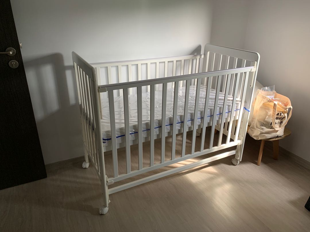 Happy Cot Happy Wonder 5-in-1 Convertible Baby Cot, Babies & Kids, Baby ...