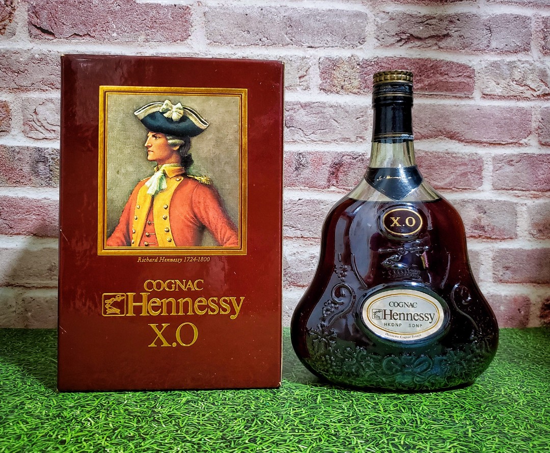 Hennessy XO Cognac Bot. 1980s 軒尼詩 XO 珍藏舊版 金頭, 嘢食 & 嘢飲, 酒精飲料 - Carousell