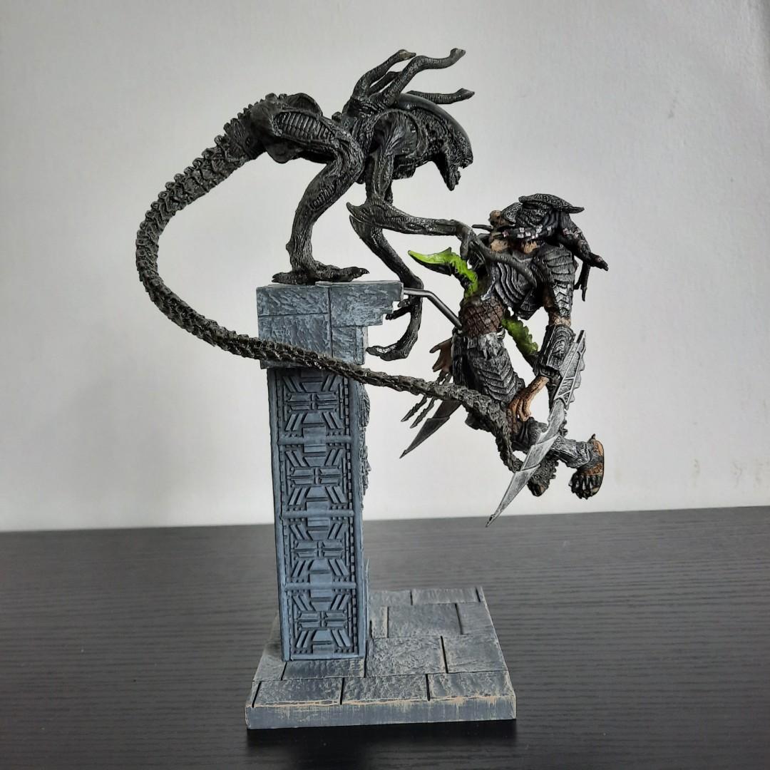 McFarlane AVP Alien vs Predator Statue, Hobbies & Toys, Toys & Games on ...
