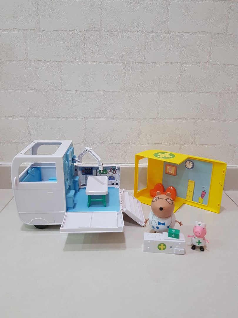 Peppa Pig Medic Ambulance Set, Hobbies & Toys, Toys & Games on Carousell