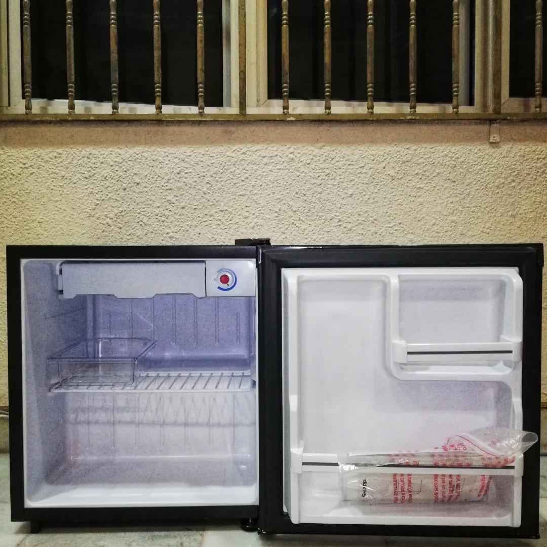Sharp Mini Bar/Fridge (60L) SJM60MK, TV & Home Appliances, TV ...