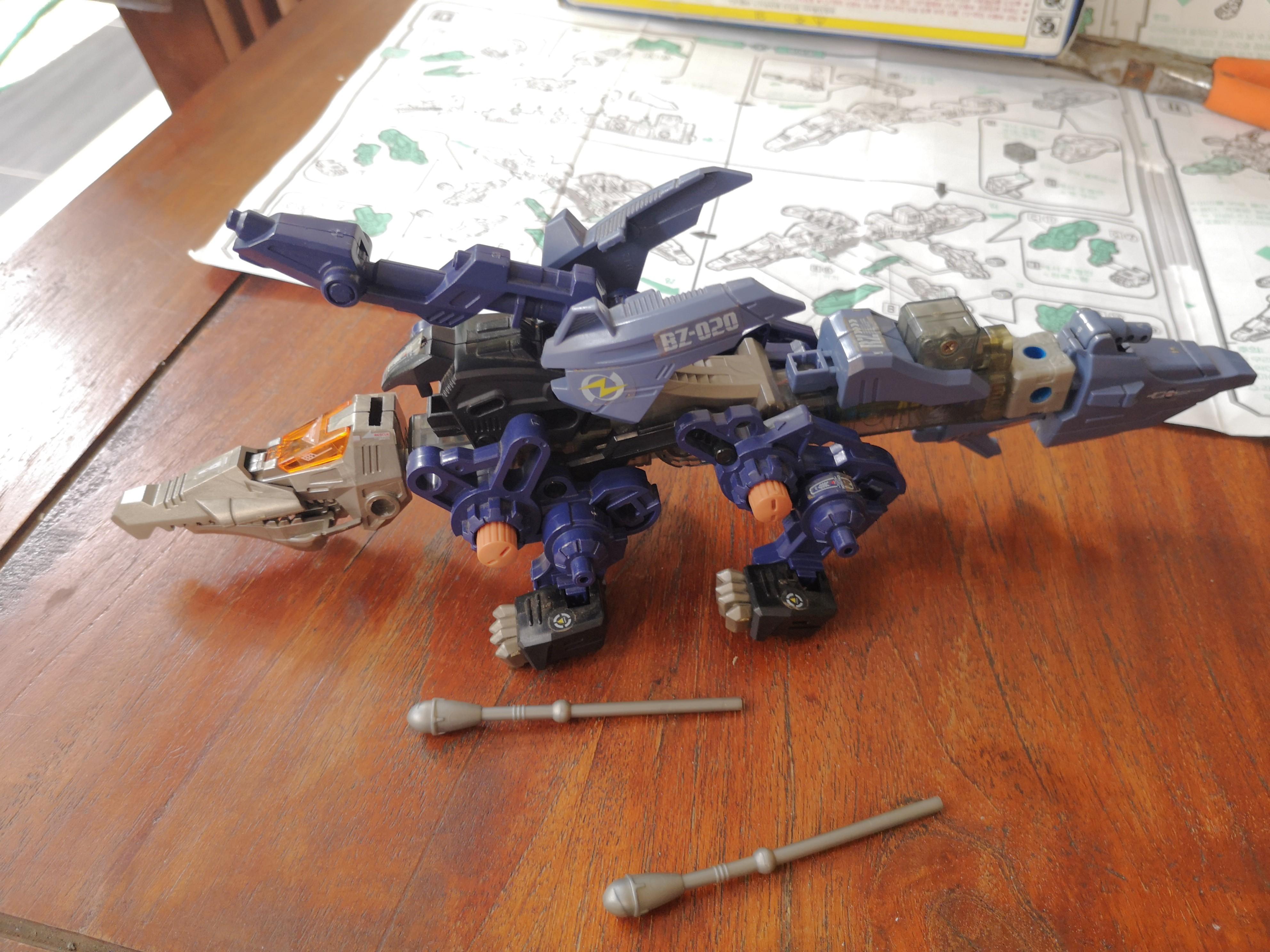 Tiada Lagi - Tomy 2003 Zoids Blox Leogator Complete with Weapons and ...