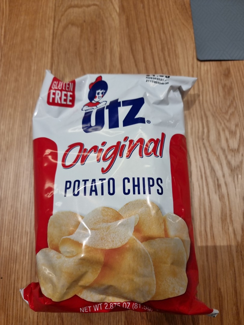 Utz Original Potato Chips, Food & Drinks, Packaged & Instant Food on ...