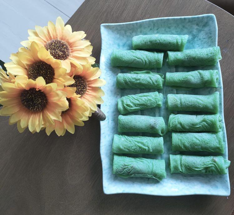 Vegetarian kuih dadar, Food & Drinks, Homemade Bakes on Carousell