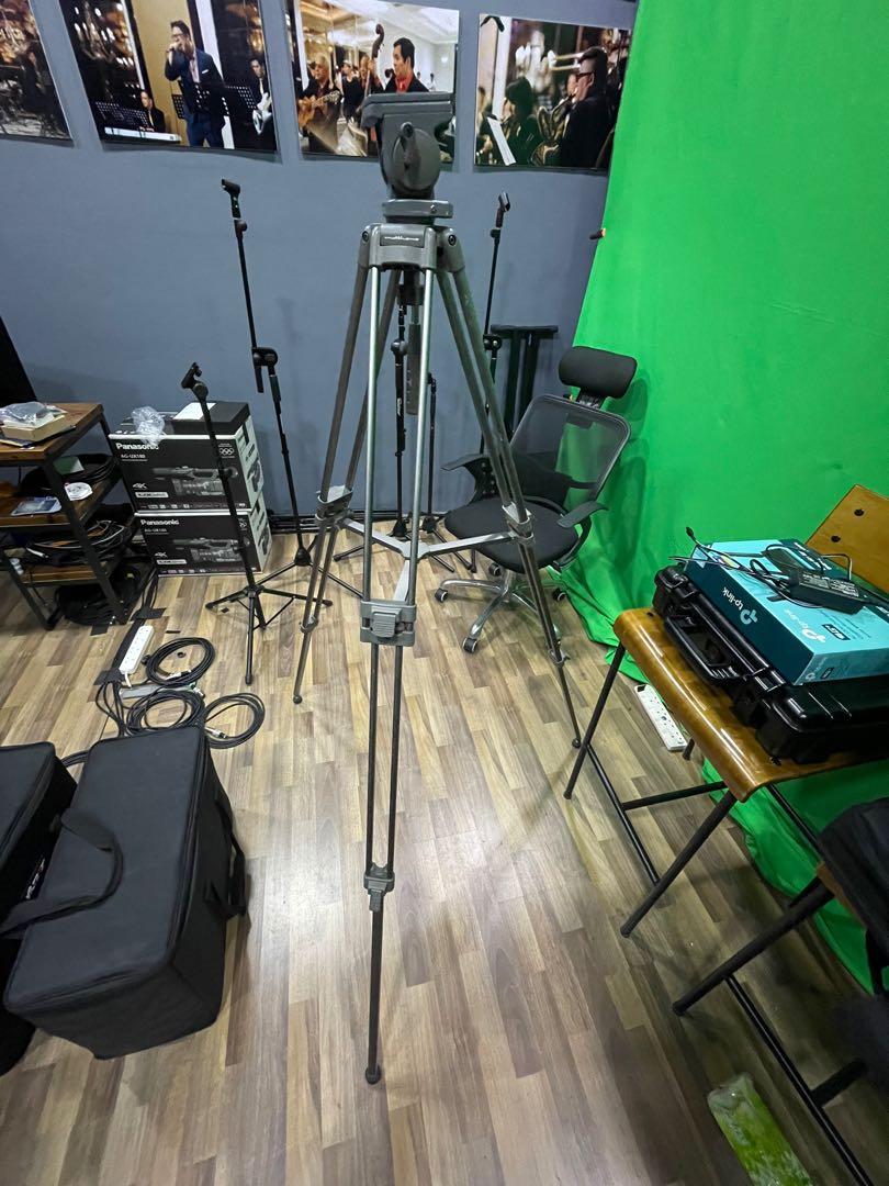 02 x Panasonic AG-UX90 4K UX Series Professional Camcorder, Photography ...