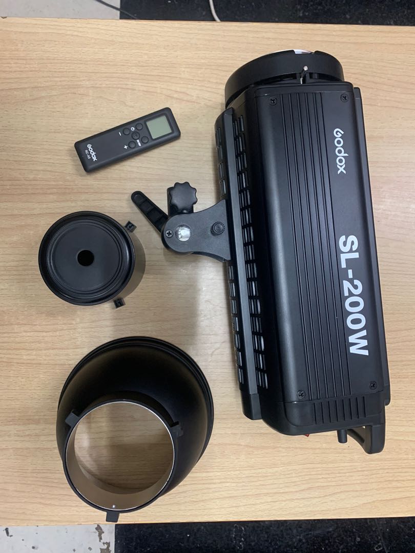 神牛 Godox SL-200W 200w 白光LED, 攝影器材, 攝影配件, 閃光燈 - Carousell
