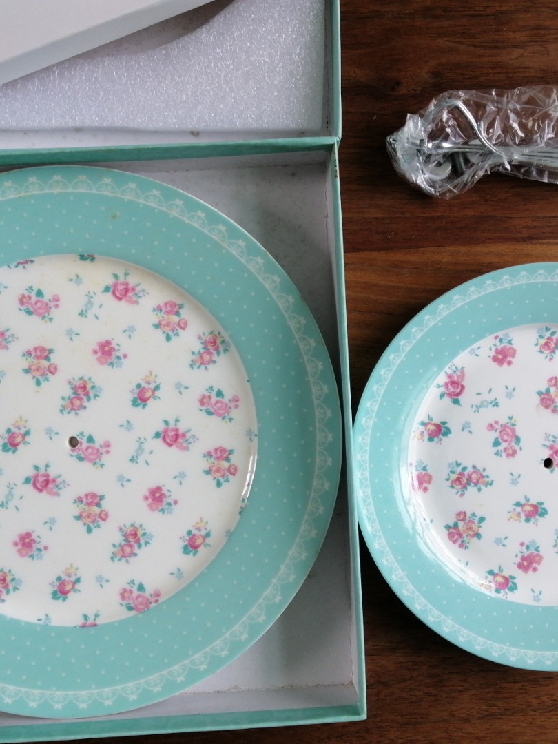 Ashlyn Anne two tier pastry tray, Furniture & Home Living, Kitchenware ...