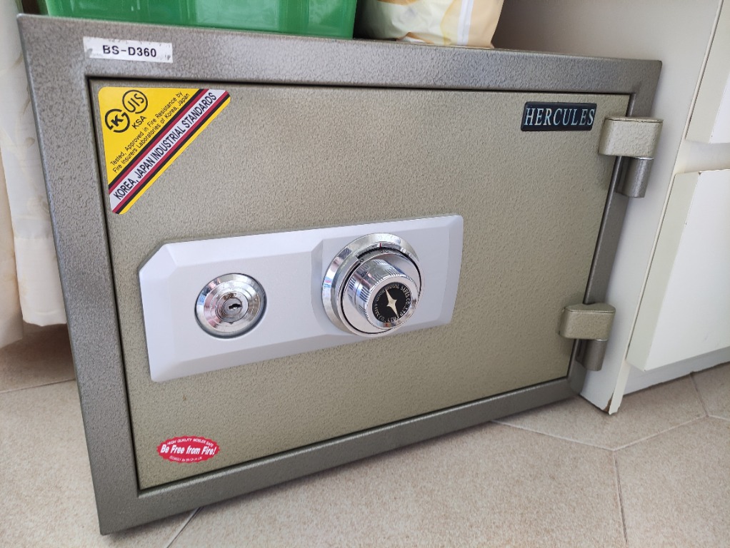 Home Safe - Dial Safe - Hercules (BS D360), Furniture & Home Living ...