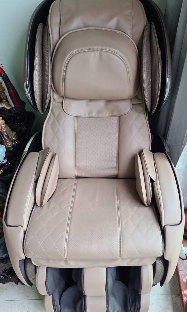 OSIM uMagic massage chair, Health & Nutrition, Massage Devices on Carousell