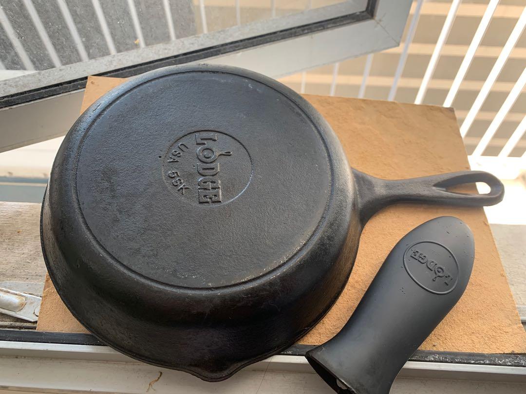 Lodge cast iron 8 inches, Furniture & Home Living, Kitchenware ...