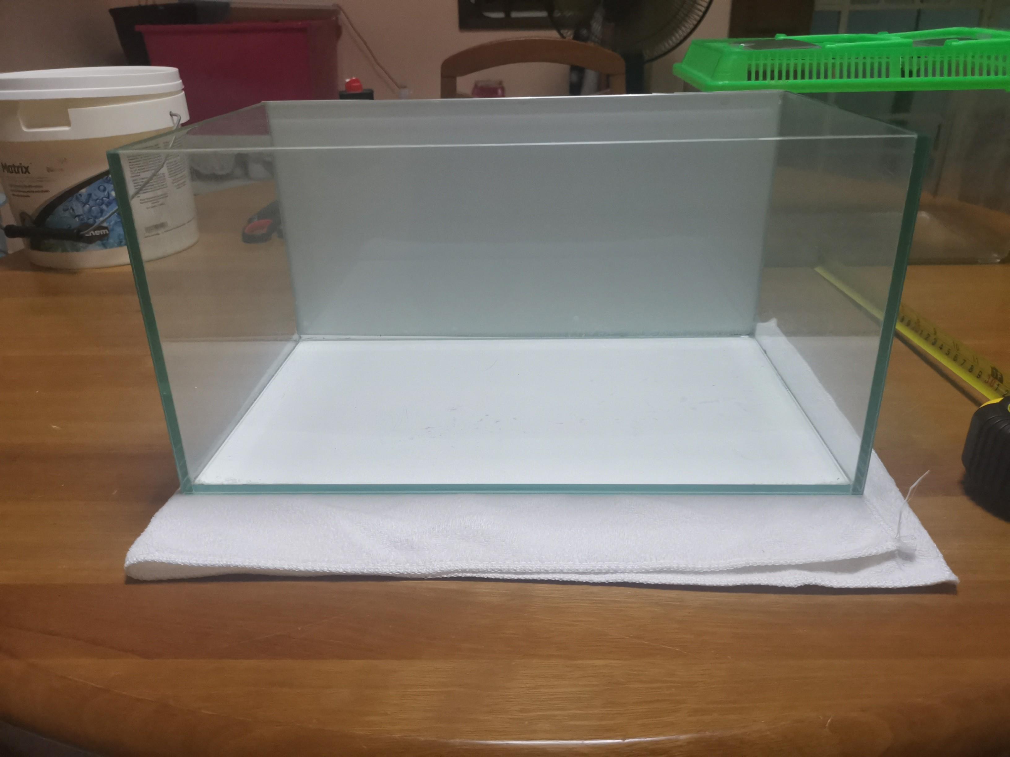 Crystal Low profile fish tank, Pet Supplies, Homes & Other Pet ...