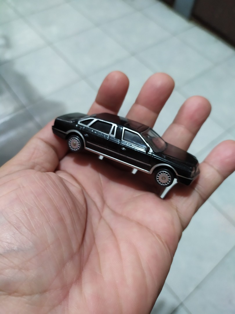 Nissan president limousine minicar diecast japan, Hobbies & Toys, Toys ...