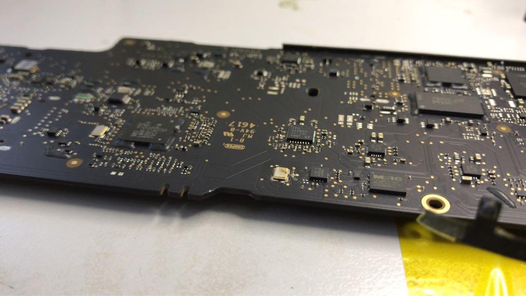 PCB Motherboard Logic Board Apple Macbook Pro Repair Rosak FREE PICK UP ...