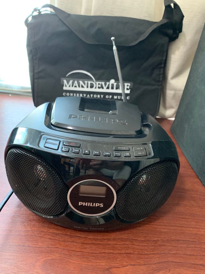 Philips CD player, Audio, Portable Audio Accessories on Carousell
