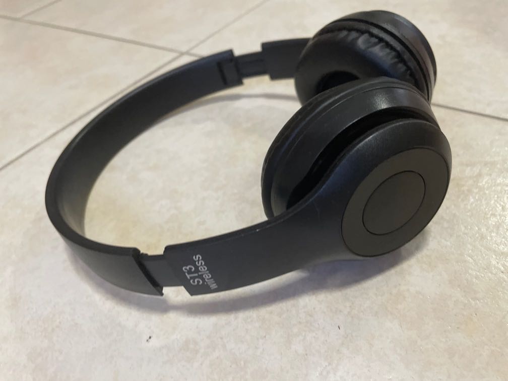 st3 wireless headphones, Audio, Headphones & Headsets on Carousell