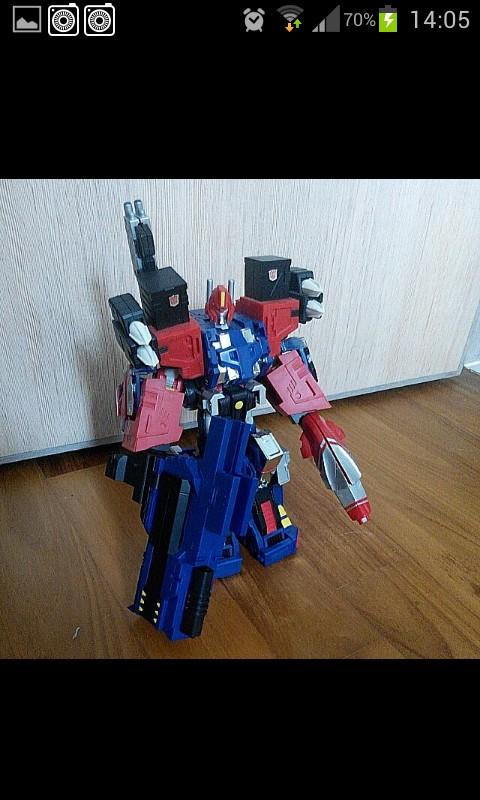 Transformers city commander with optimus prime, Hobbies & Toys, Toys ...