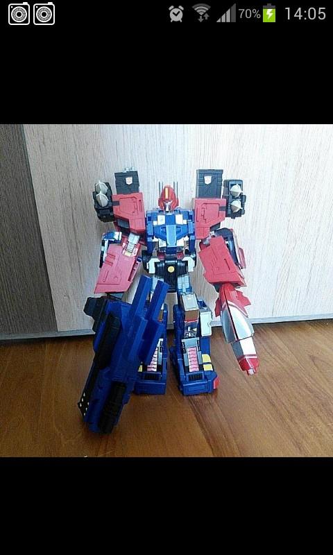 Transformers city commander with optimus prime, Hobbies & Toys, Toys ...