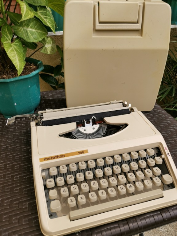 Vintage Korean Typewriter MARATHON 200, Computers & Tech, Office ...