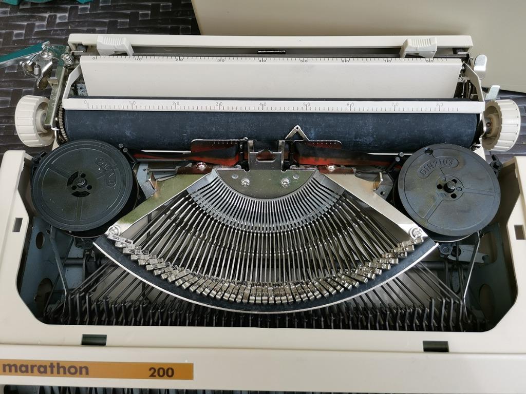 Vintage Korean Typewriter MARATHON 200, Computers & Tech, Office ...