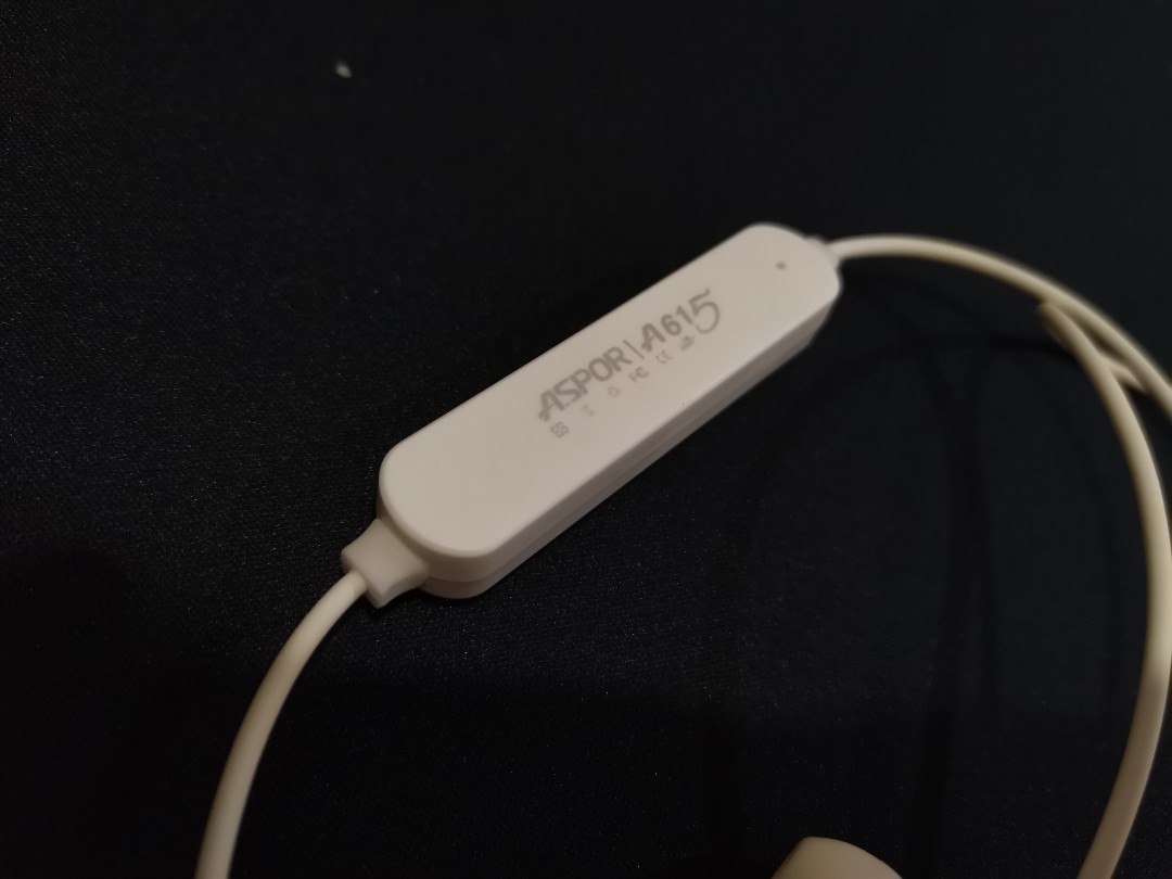 Aspor A615 Magnet Bluetooth Earphone (White), Audio, Earphones on Carousell