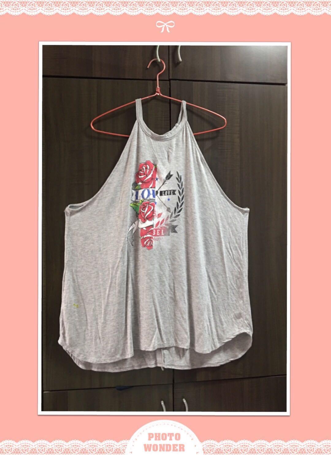 Loose Halter Top, Women's Fashion, Tops, Sleeveless on Carousell