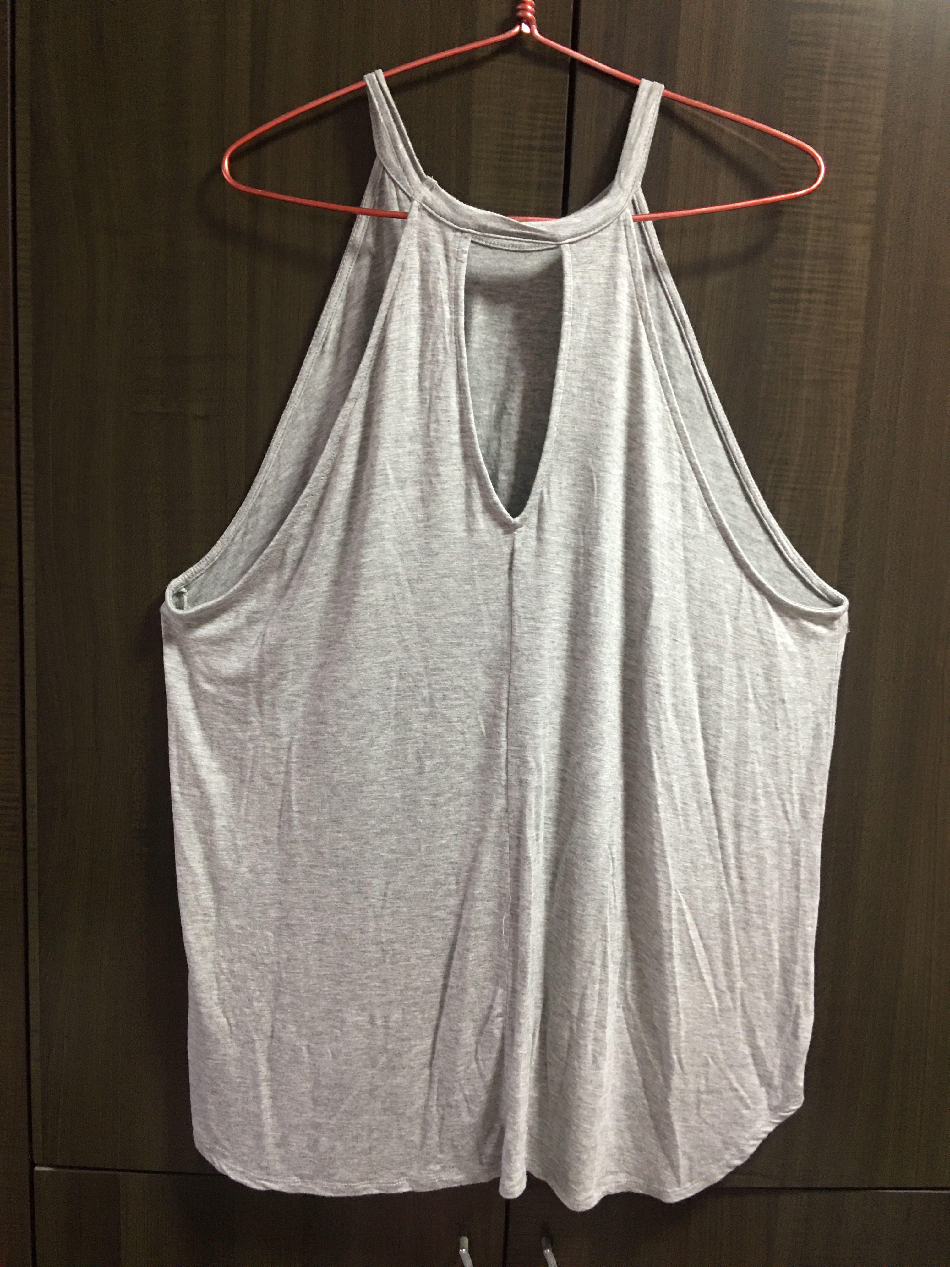 Loose Halter Top, Women's Fashion, Tops, Sleeveless on Carousell