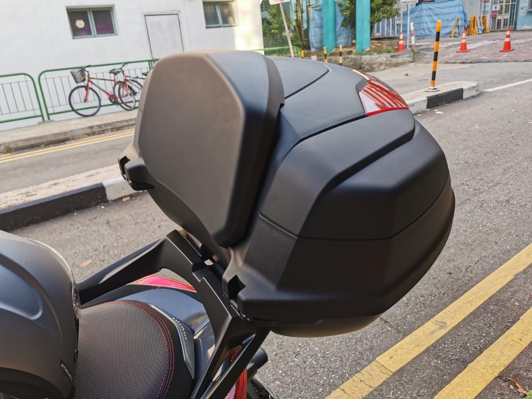 Yamaha Top Box Original 50L 50 Litres very new, Motorcycles, Motorcycle ...